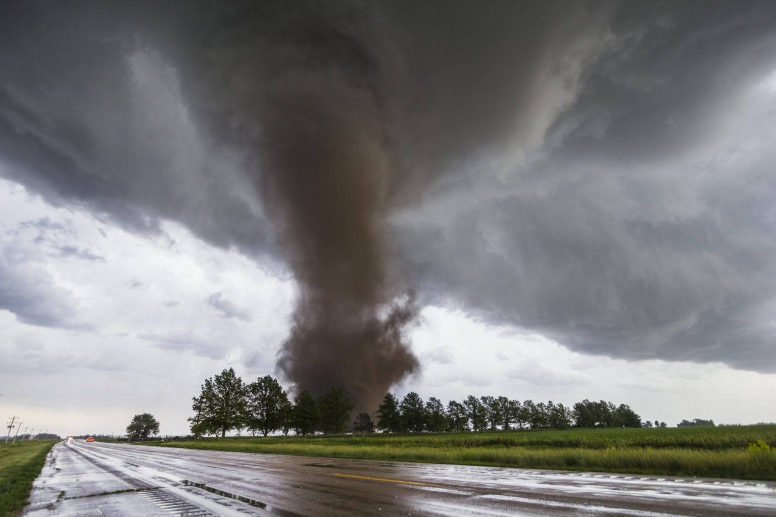 What Does The Inside Of A Tornado Look Like - Tornado Chaser